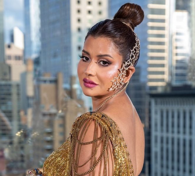 नीता अंबानींना टक्कर देणारी महिला शेवटी जन्माला आलीच..!