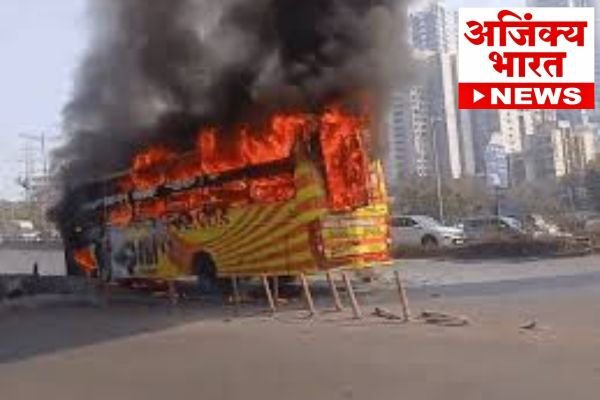 Western Express Highway Bus Fire : भीषण आगीची धक्कादायक घटना, मुंबईत ...